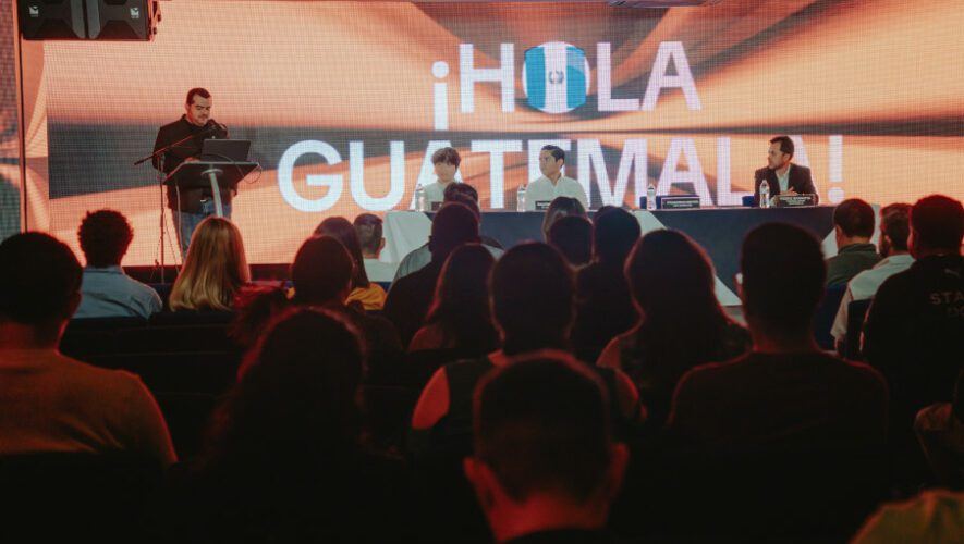 Edward Hirst, el guatemalteco que dirige una misión en la NASA